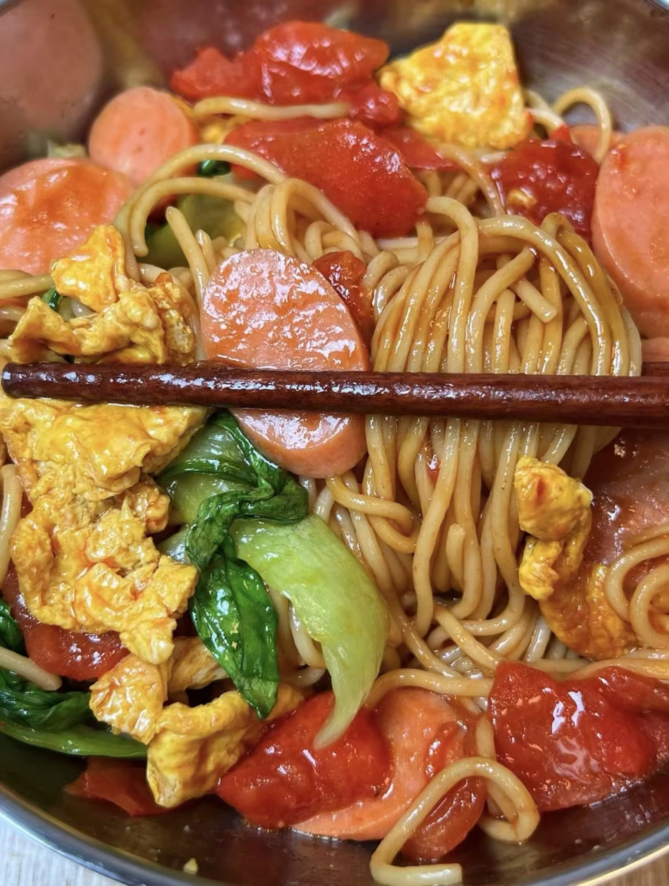 italki - 晚上好，我来发一点，没有吃过辣粉的人生是不完整的，各位外国友人，有空一定要来尝尝🥰🥰🥰🥰🥰 馋了吗，馋了就去吃[Image]