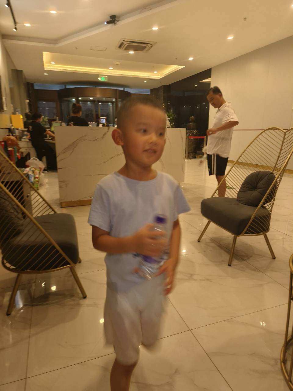 italki - 中国上海人会说简单的英语，希望互相学习，我免费教您中文方法，您教我英语，熟能生巧[Image]