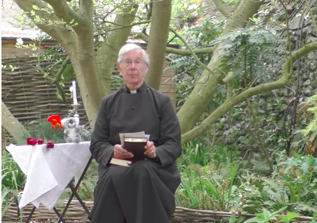 italki - Last Thursday, I noticed the Dean reading some verses quotes ...