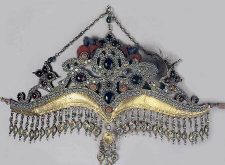 italki - TILLYA KOSH BRIDAL FOREHEAD DECORATION Retrieved from: Ethnic ...