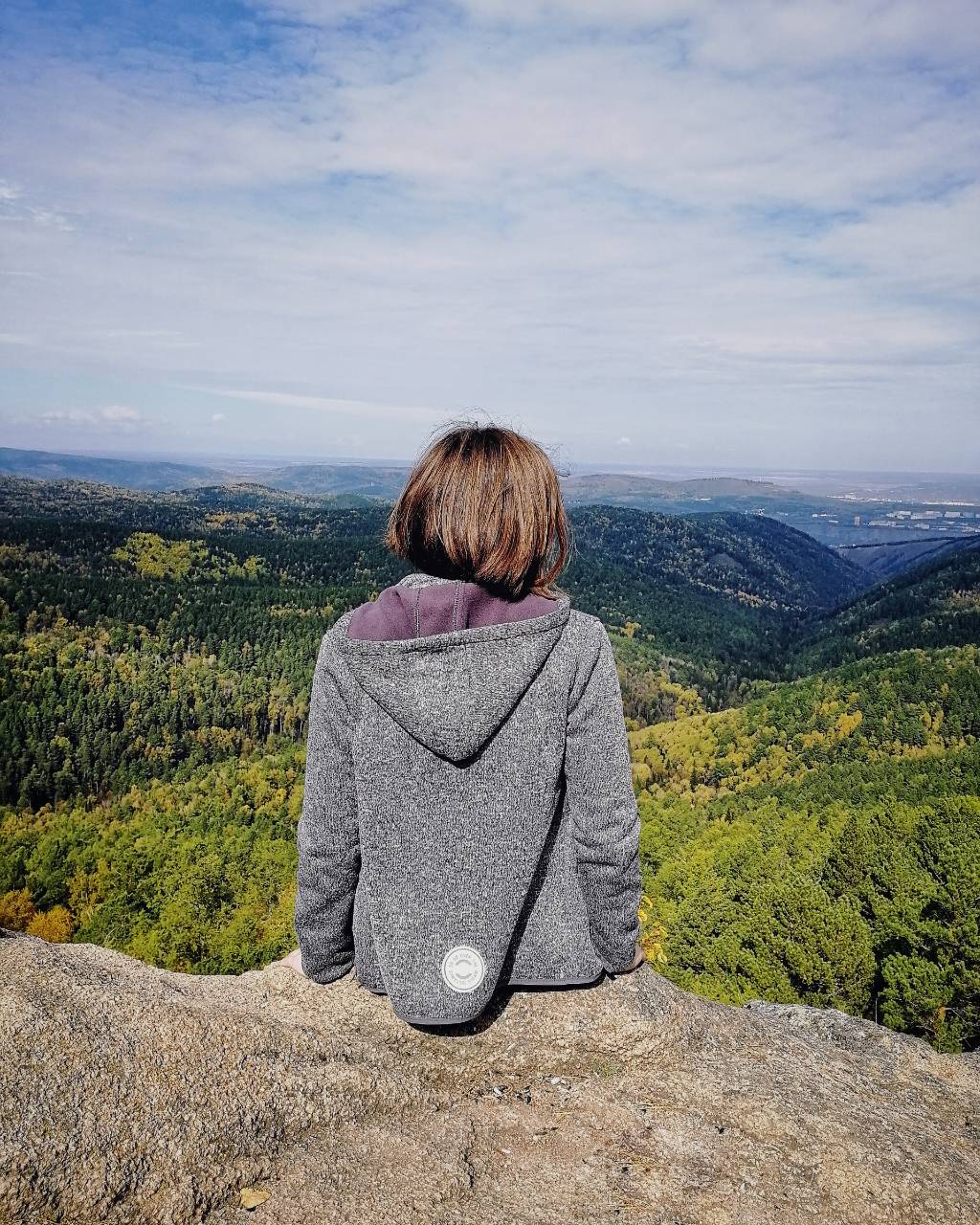 italki - Day 4. I got a post in my feed with a few photos of my back ...