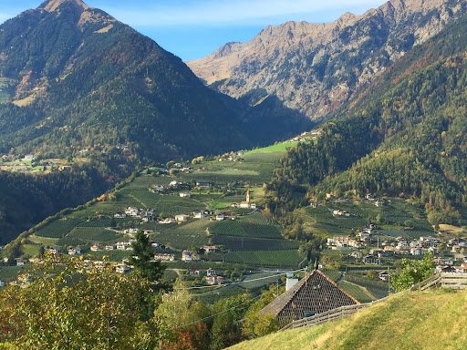 italki - The space between two hills is called a ... [Image]