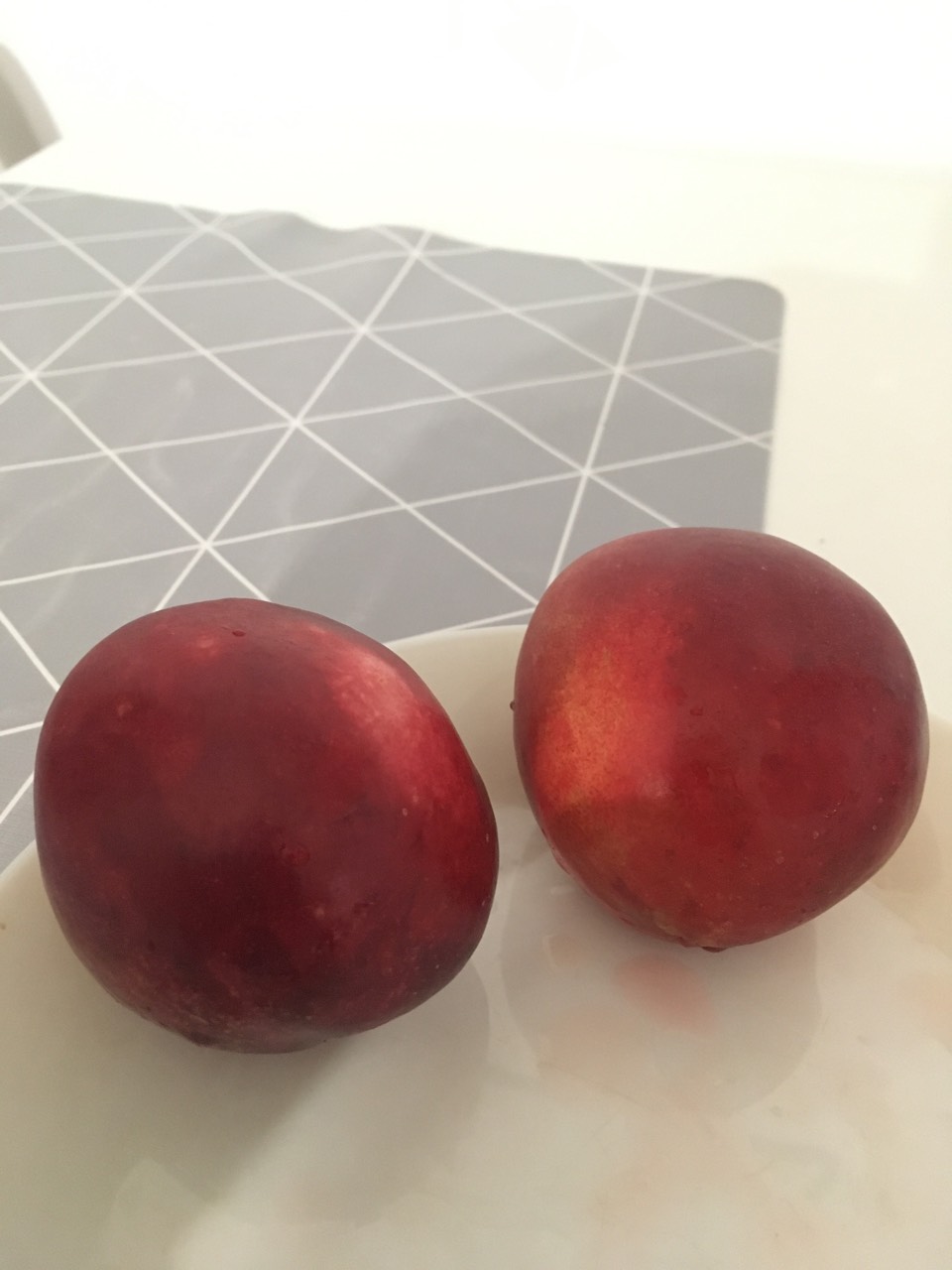 italki - These are nectarines. Even though they are soft outside, they ...